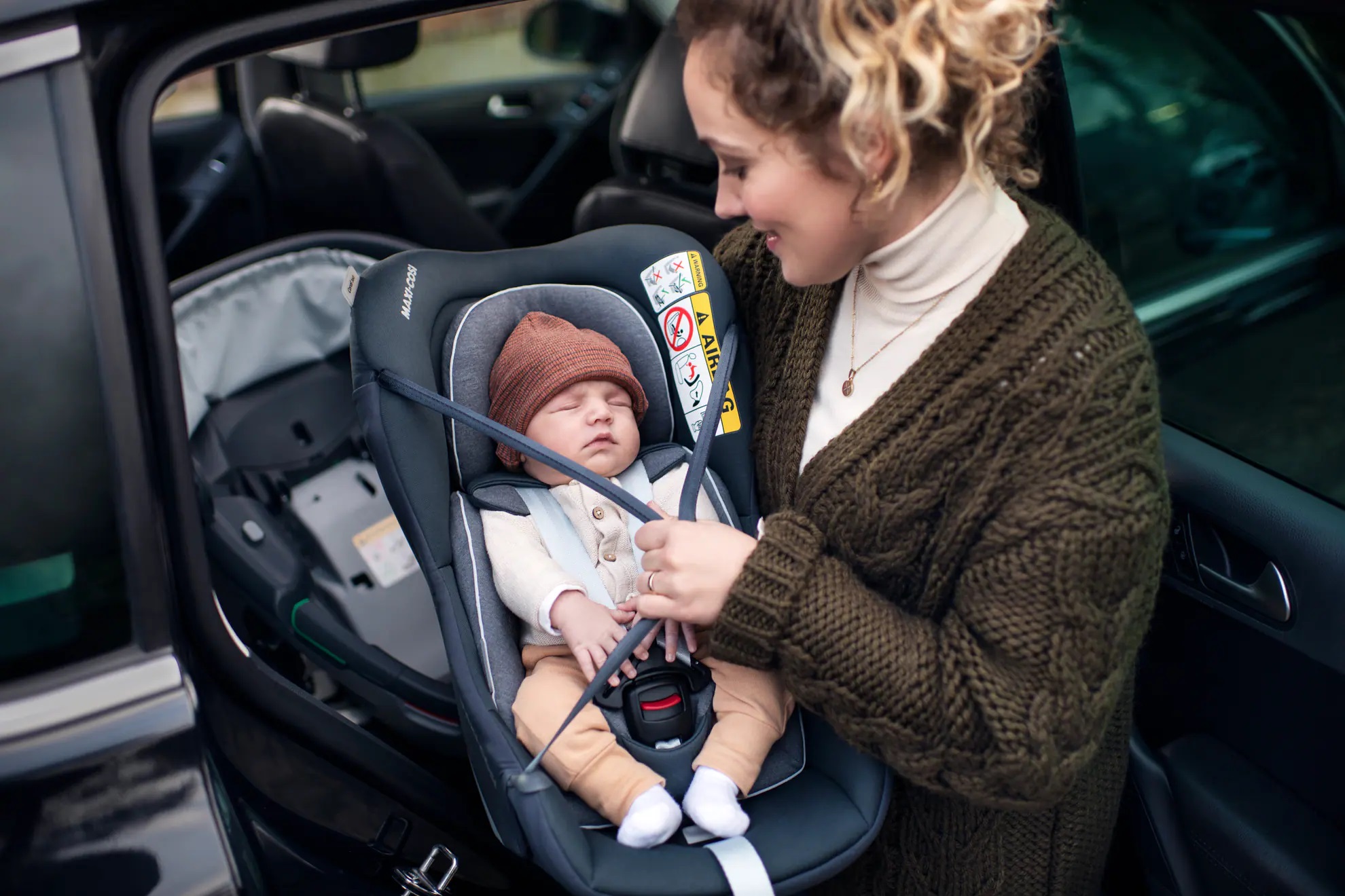 Maxi-Cosi Fotelik Samochodowy CORAL 360 ESSENTIAL GRAPHITE 0-12kg ...